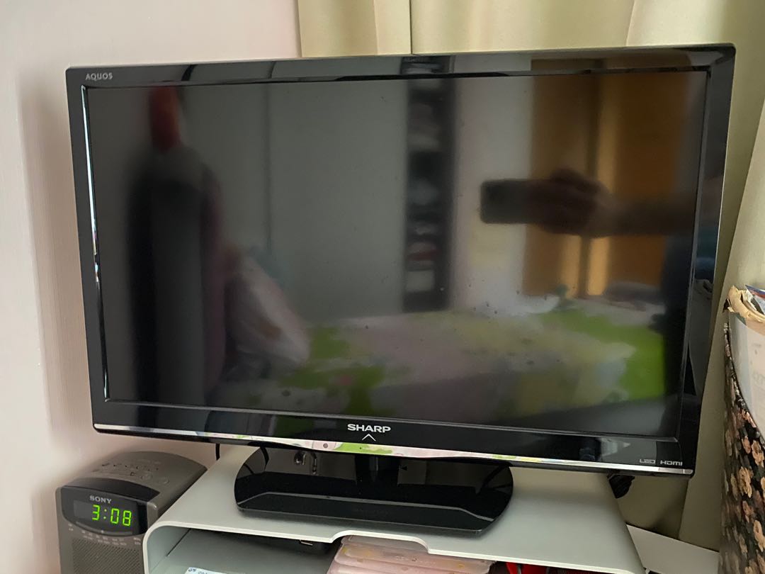 Sharp AQUOS 24 inch TV (LC-24LE155M), TV & Home Appliances, TV ...