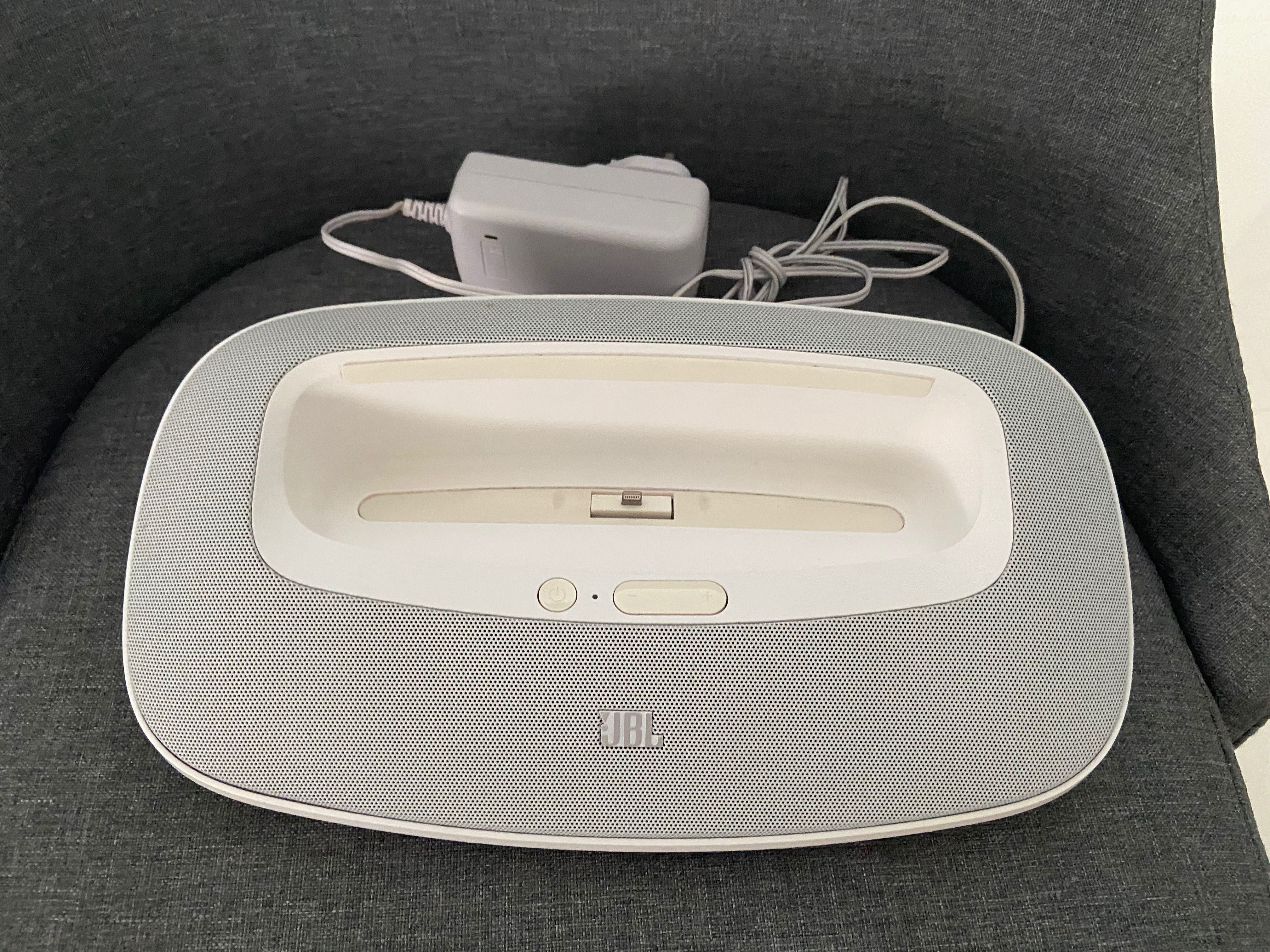 JBL docking speaker, Audio, Soundbars, Speakers & Amplifiers on Carousell