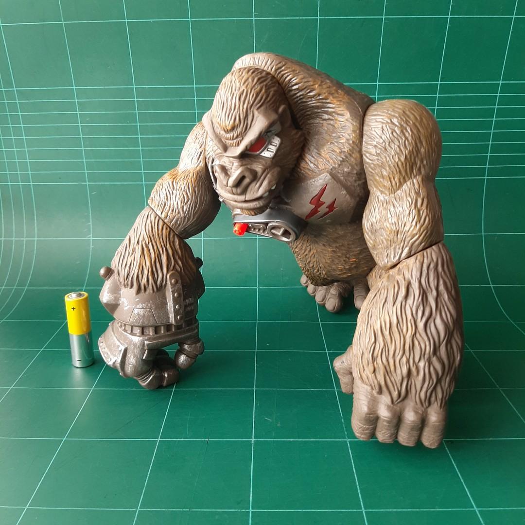 King Kong electronic toy (forgot name), Hobbies & Toys, Toys & Games on ...