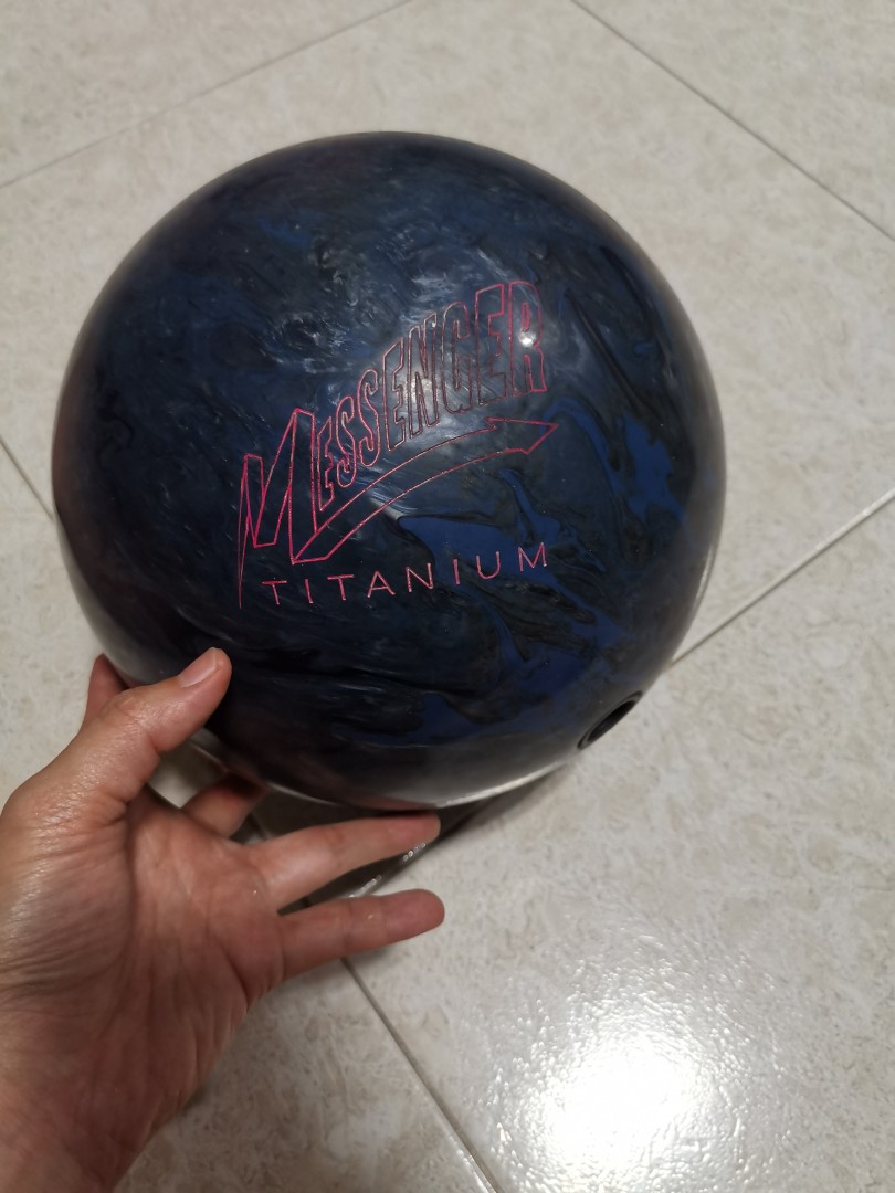 Columbia 300 messenger titanium bowling ball, Sports Equipment, Sports ...