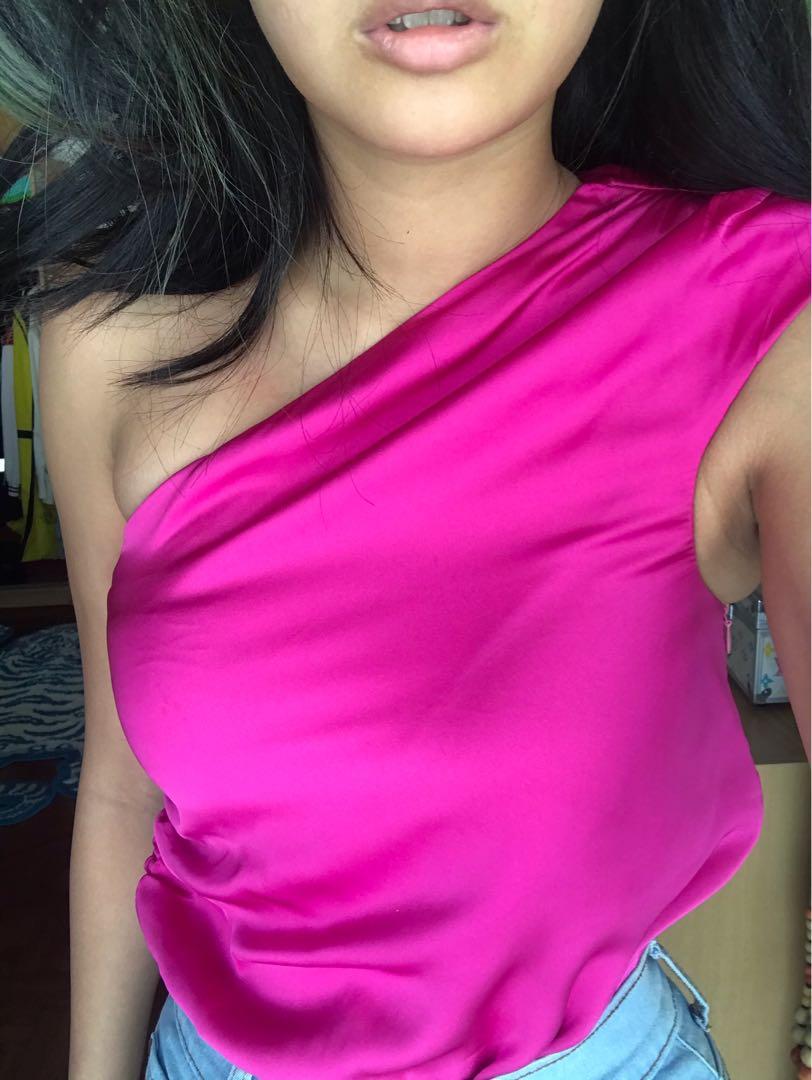 hot pink 80s toga top, Women's Fashion, Tops, Sleeveless on Carousell