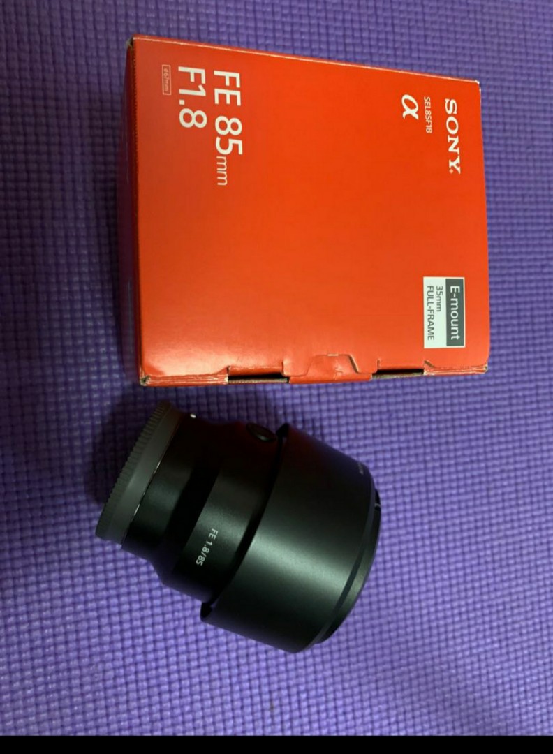 Sony 85mm f/1.8 SEL85F18, Photography, Lens & Kits on Carousell