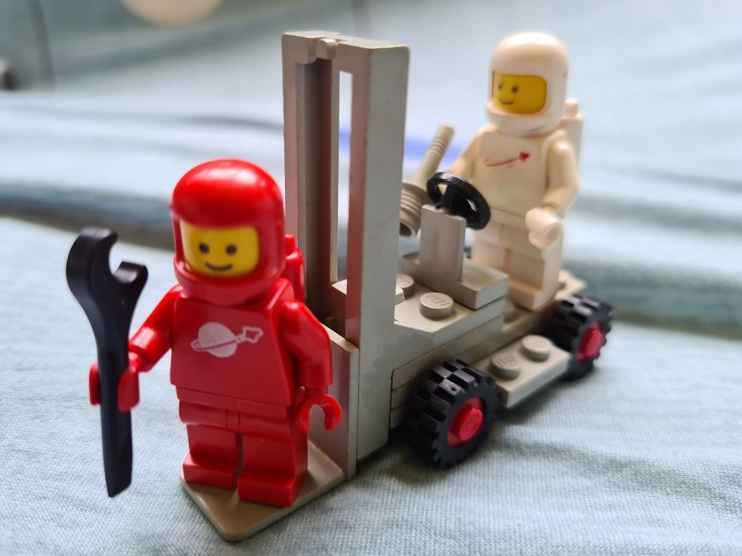 Vintage Classic Space Lego set # 487 / 924 Space Cruiser, Hobbies ...