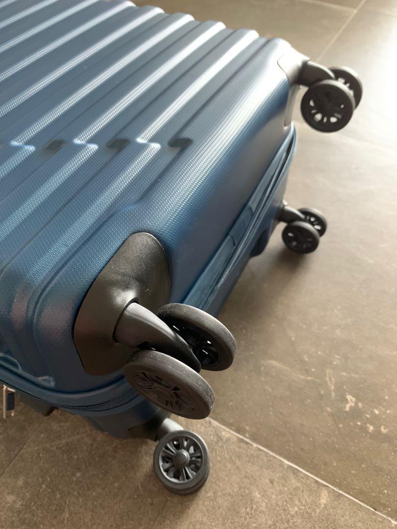 (Brand New) American Tourister Sky Bridge 68/25 Spinner Exp TSA - Blue ...