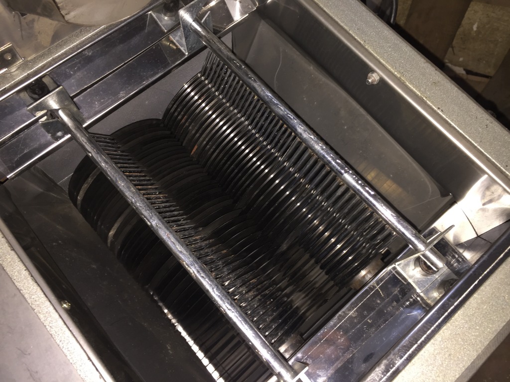 Meat Chopper and Grinder 2-in-1 Machine (Brand New heavy Duty ...