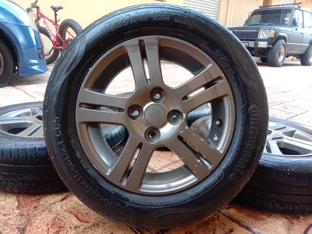Sport Rim Myvi SE2 14 inci siap tayar, Auto Accessories on Carousell