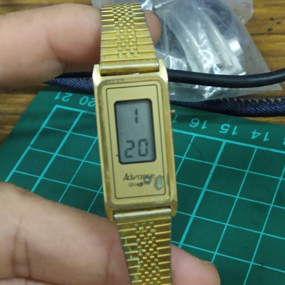 Vintage Advance lady digital watch, Men's Fashion, Watches ...