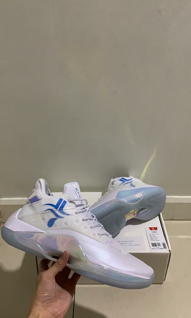 XTEP Jeremy Lin basketball shoes, Men's Fashion, Footwear, Sneakers on ...