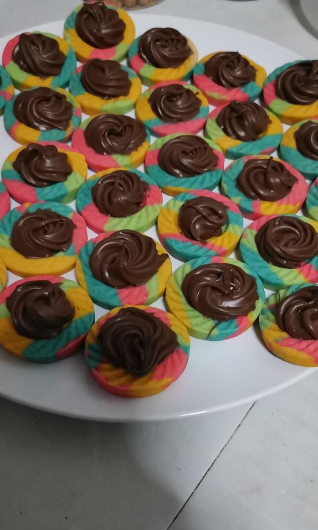Rainbow nutella tart, Food & Drinks, Homemade Bakes on Carousell