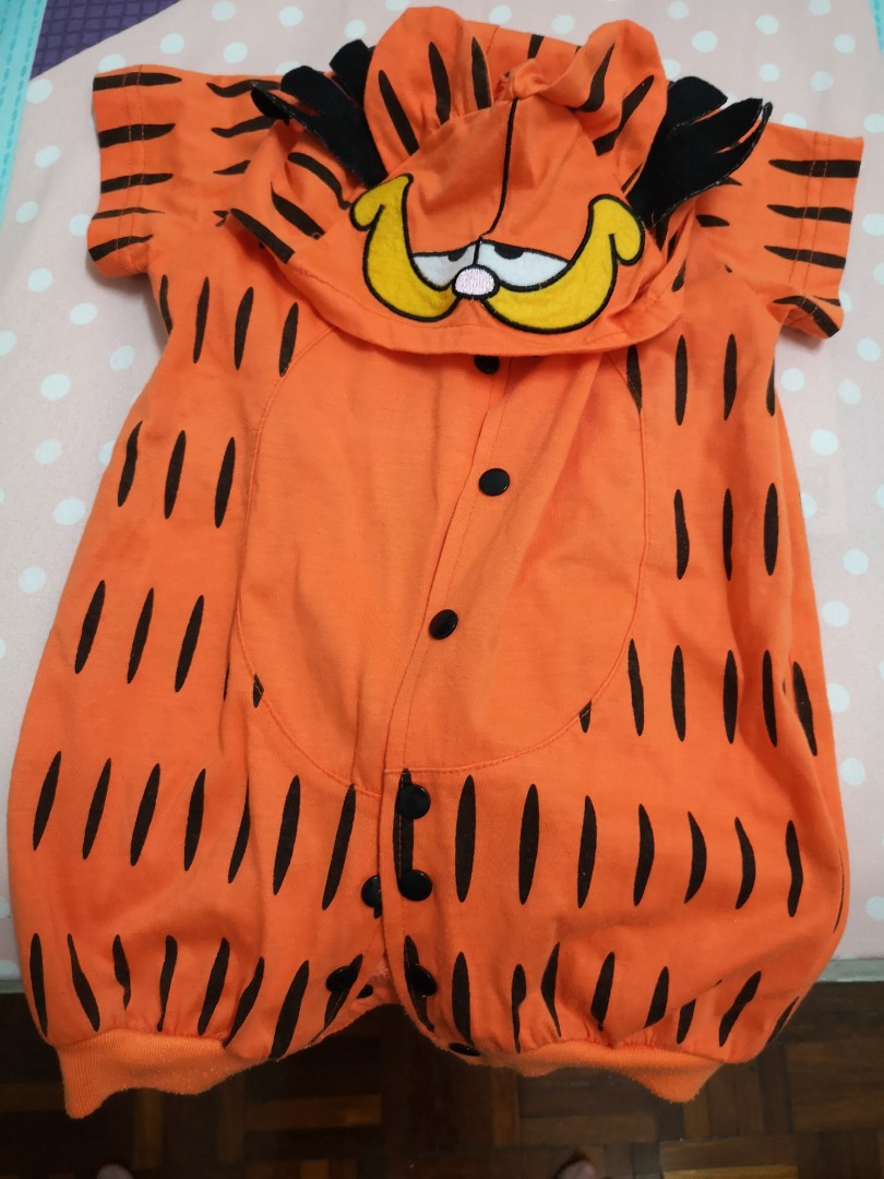 Garfield outfit, Babies & Kids, Babies & Kids Fashion on Carousell