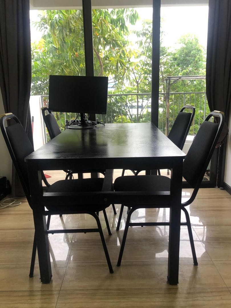 餐桌椅Big Wooden Table of good quality with 4 chairs, Furniture & Home ...