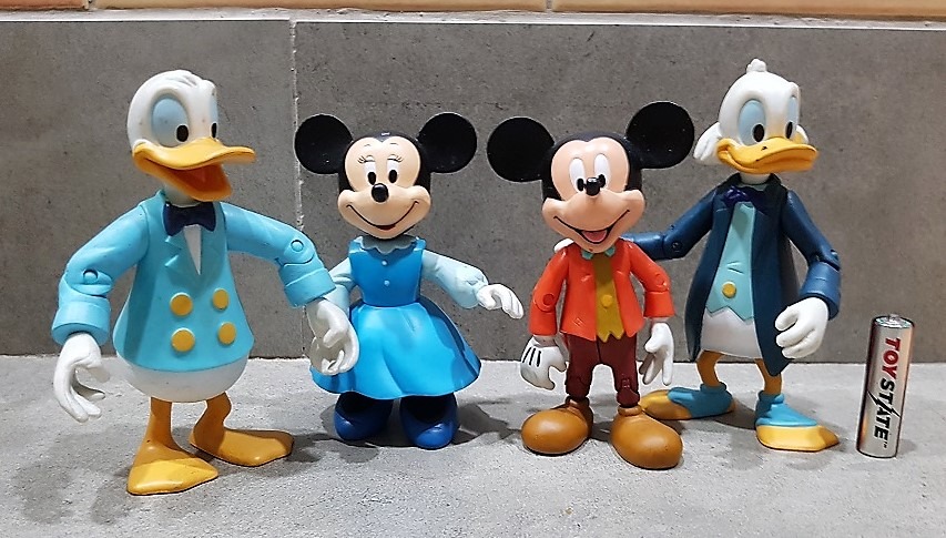 Disney's MICKEY'S CHRISTMAS CAROL Action Figure Lot, Hobbies & Toys ...