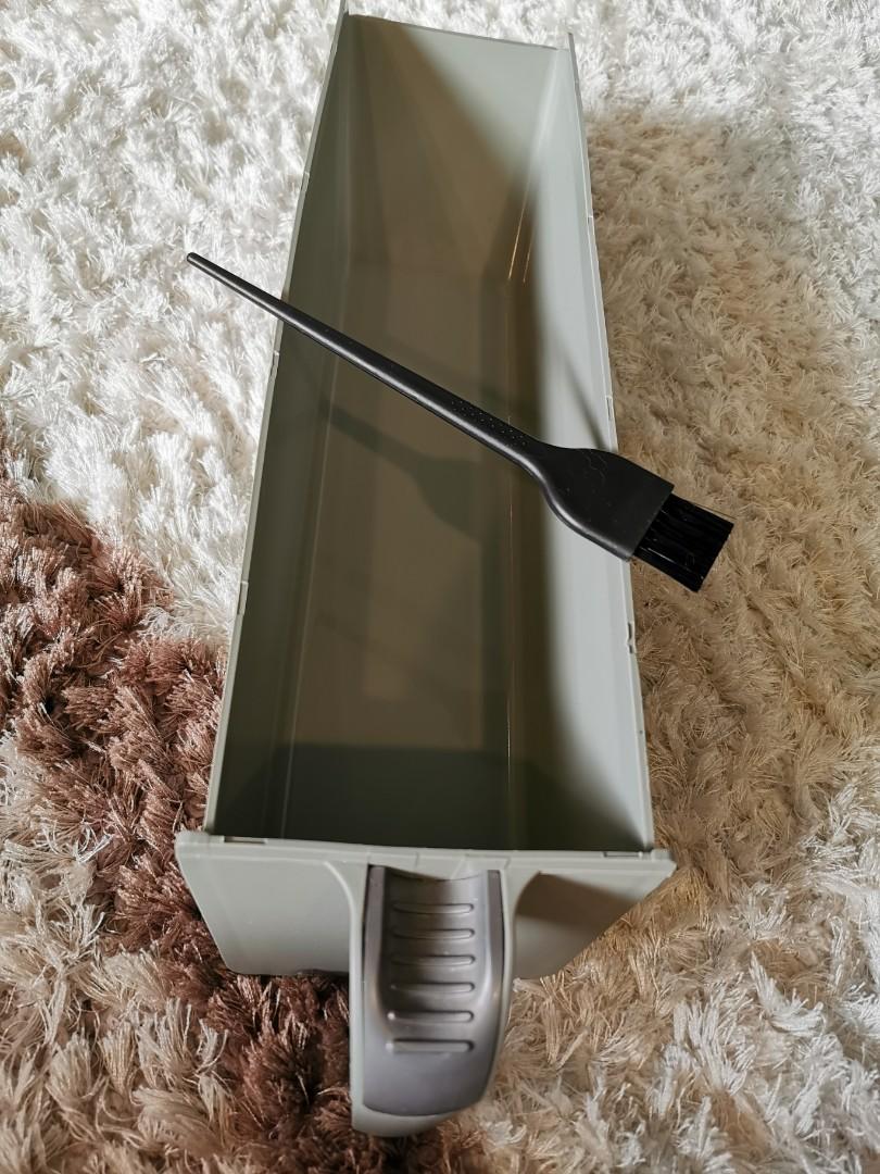 Omega ROLL AND CLEAN SELF-CLEANING LITTER BOX, Pet Supplies, For Cats ...