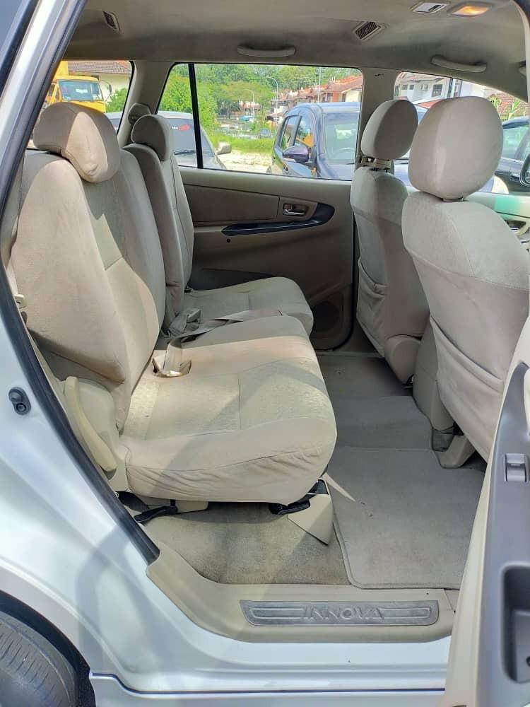 TOYOTA INNOVA 2.0AT E SPEC, Cars, Cars for Sale on Carousell