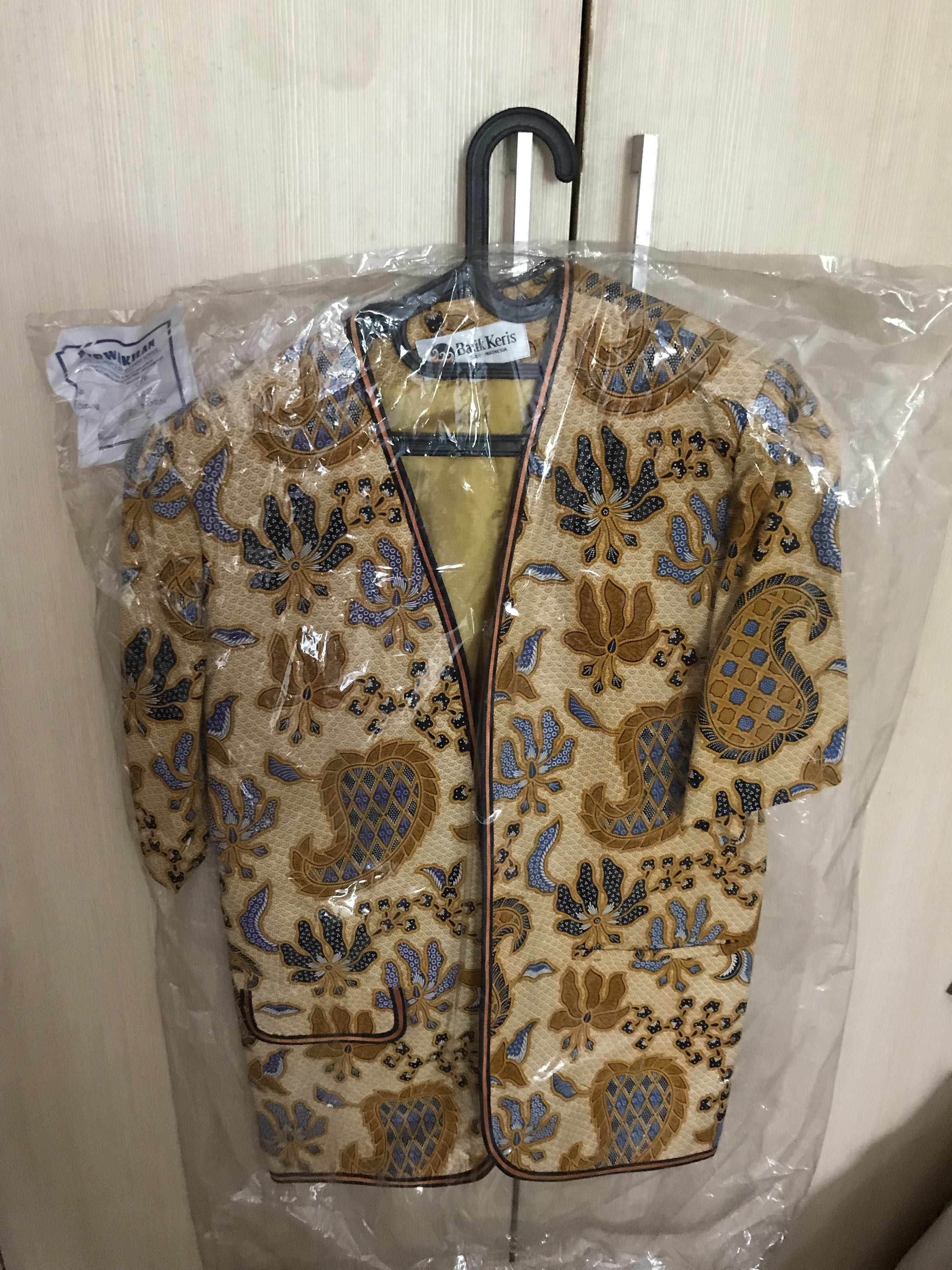 batik keris blazer batik original mahal, Women's Fashion, Women's ...
