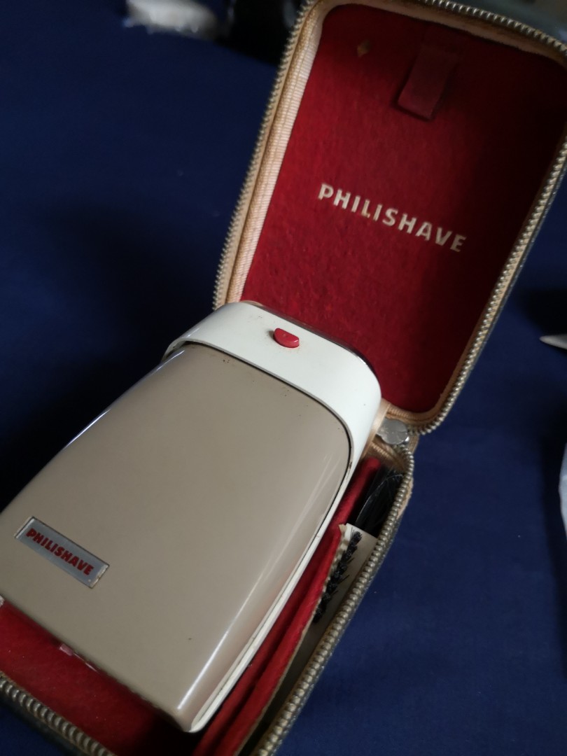 Philips Shaver 1960, Beauty & Personal Care, Men's Grooming on Carousell