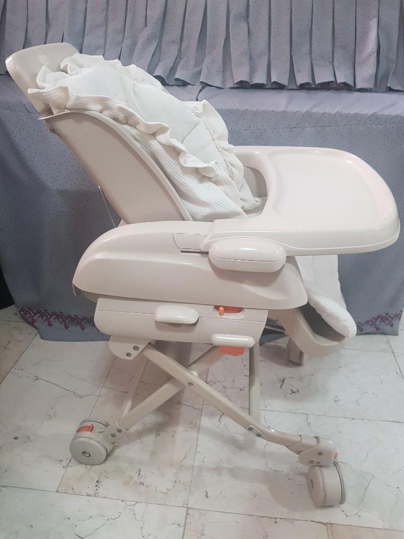 Combi 4in1 baby high chair/daybed, Babies & Kids, Going Out, Car Seats ...
