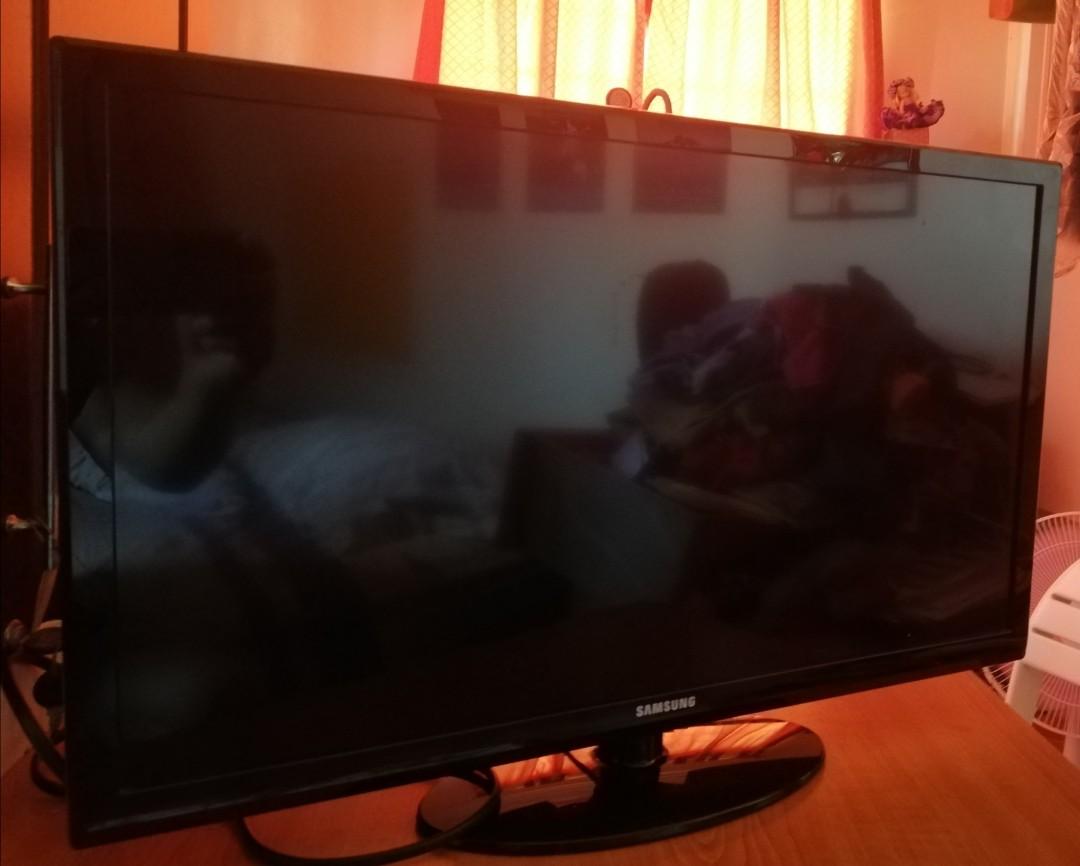 Samsung 23 inches LED HD series 4 TV, TV & Home Appliances, TV ...