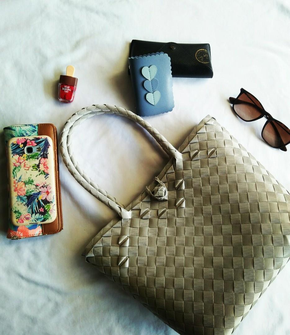 bayong bag, Women's Fashion, Bags & Wallets, Beach Bags on Carousell