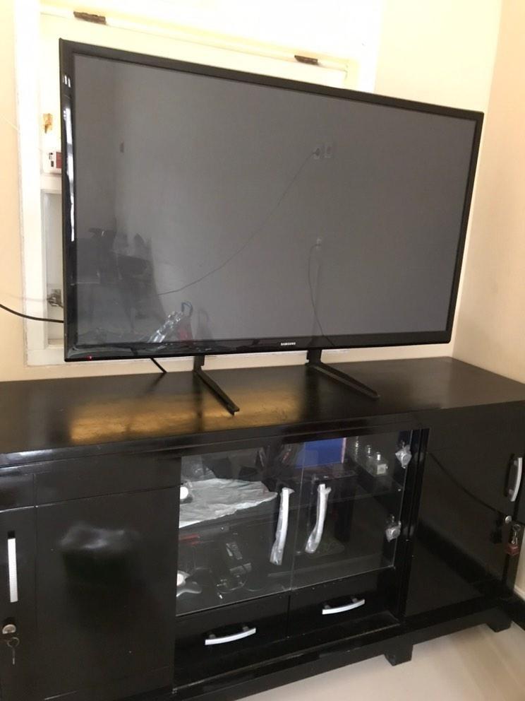 JUAL TV SAMSUNG 51 inch, Elektronik, TV & Perlengkapan Hiburan di Carousell