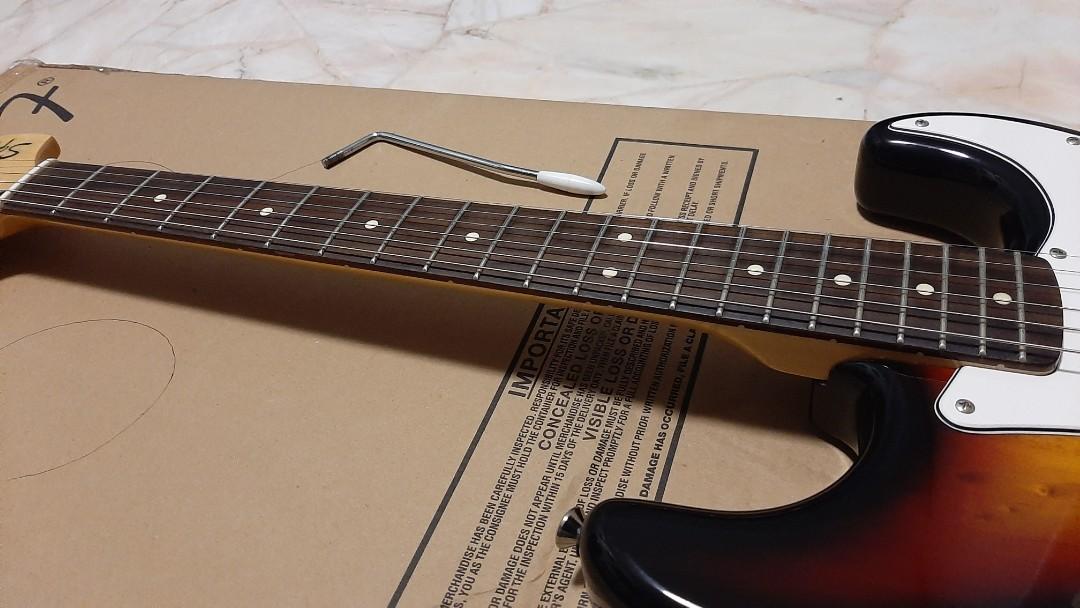 Squier Vintage Modified 70s Stratocaster (USED), Hobbies & Toys, Music ...