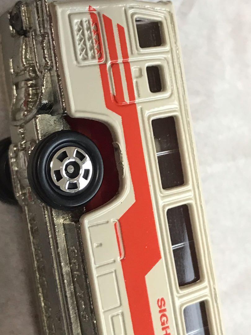 Tomica Bus Santai Set Limited Edition 限定品 (Made in Japan 日本製， pre-owned ...