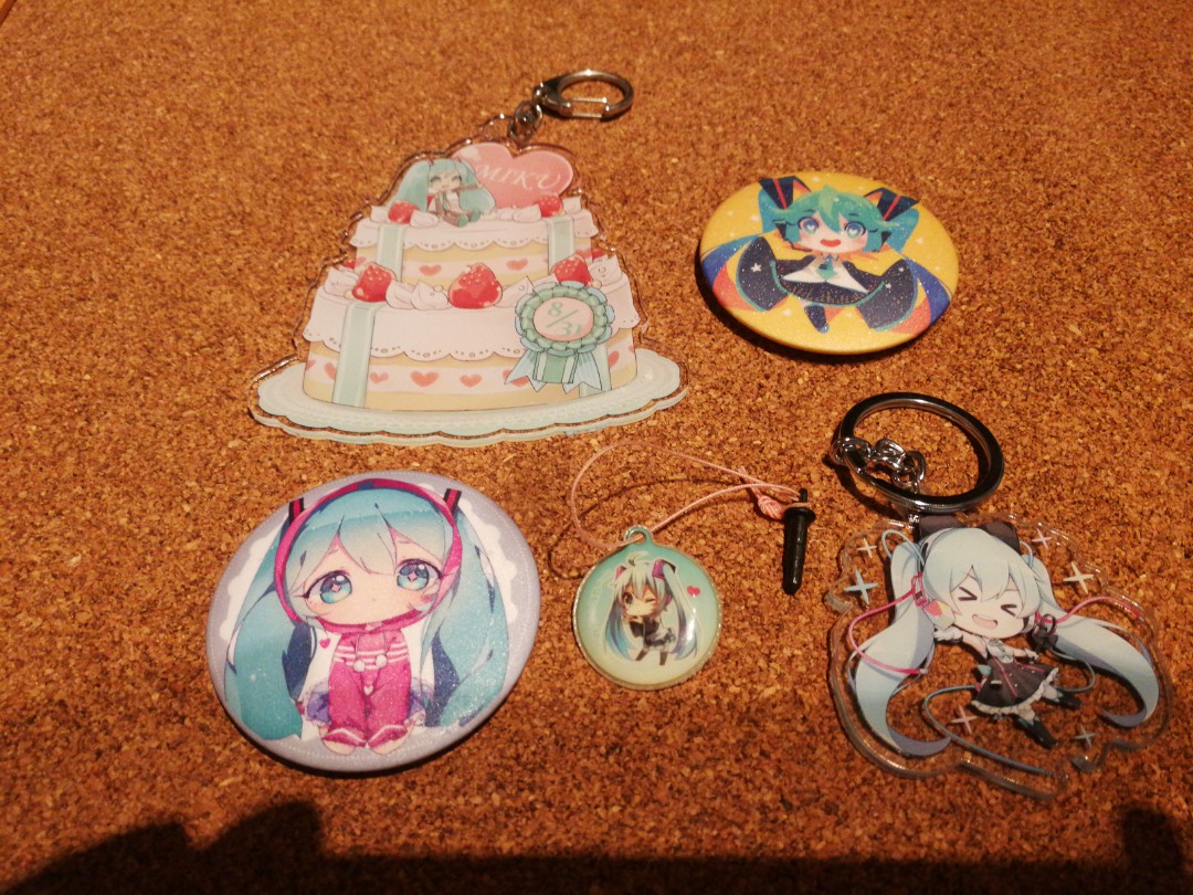 Hatsune Miku merch pack, Hobbies & Toys, Collectibles & Memorabilia ...