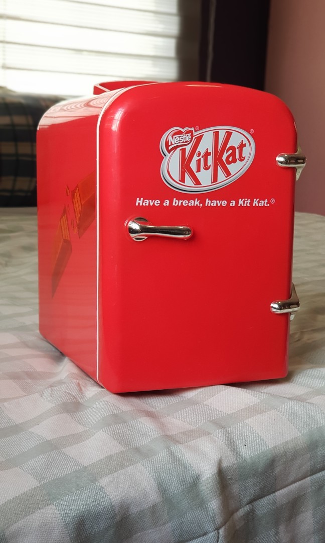 KitKat Mini Refrigerator (Cooler or Warmer), TV & Home Appliances ...