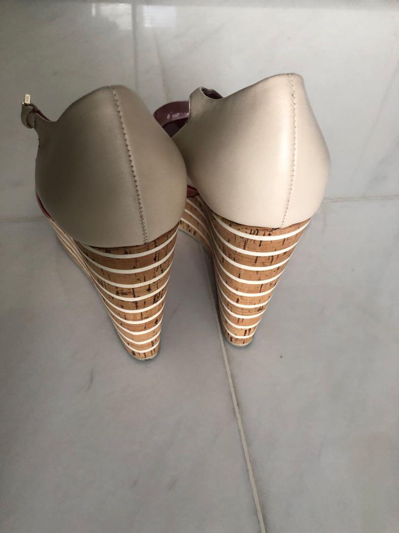 Gucci wedges, Women's Fashion, Footwear, Sandals on Carousell