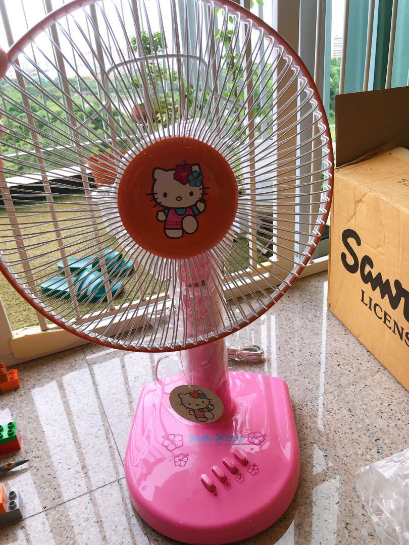 Sanrio Hello Kitty Table Fan, Furniture & Home Living, Lighting & Fans ...