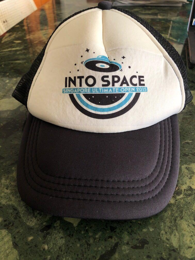 Ultimate frisbee Singapore cap, Sports Equipment, Sports & Games, Water ...