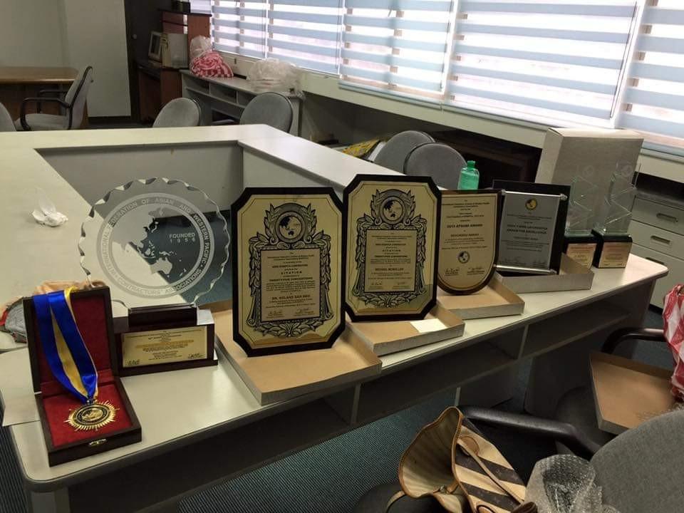 Affordable Glass Plaques and trophy, Hobbies & Toys, Stationary & Craft ...