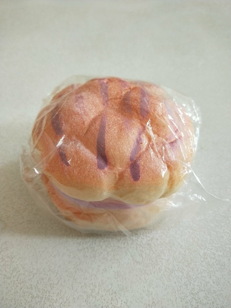 Cream Puff Squishy, Hobbies & Toys, Toys & Games on Carousell