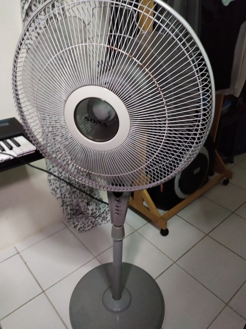 ElectricFan, Furniture & Home Living, Lighting & Fans, Fans on Carousell