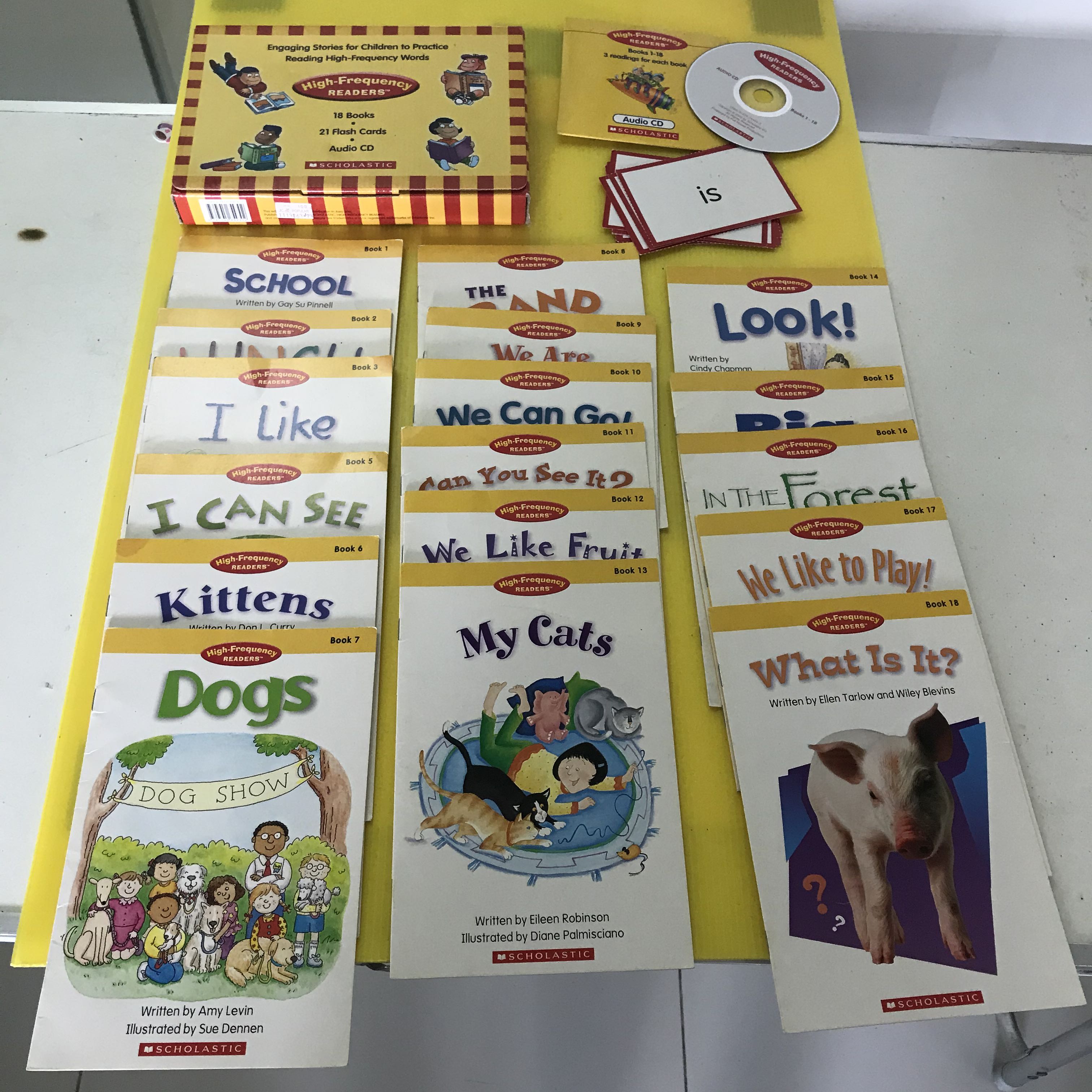 Scholastic High Frequency Readers Phonics Set - Box 2, Hobbies & Toys ...