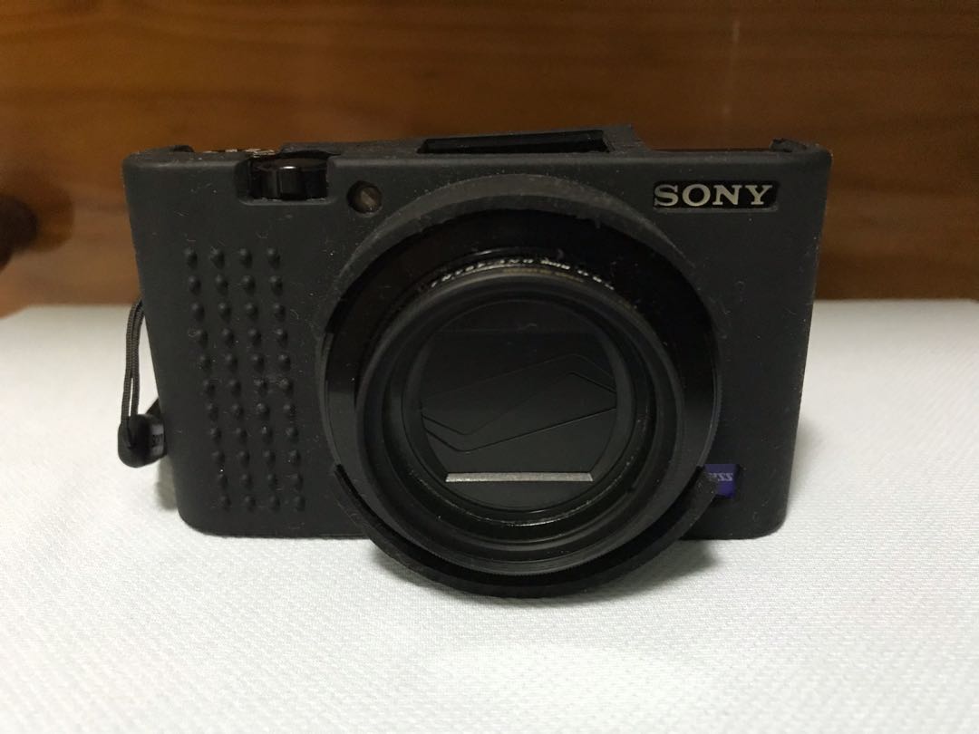 Sony RX100 III M3 Super Deal!, Photography, Cameras on Carousell