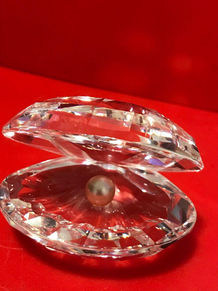 Swarovski Crystal shell with pearl, Furniture & Home Living, Home Decor ...