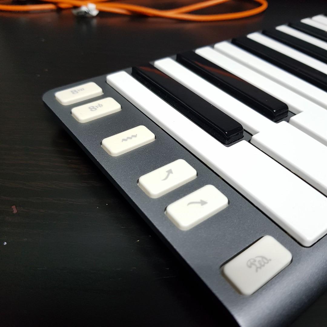 CME Xkey 25 (with bag), Hobbies & Toys, Music & Media, Musical ...