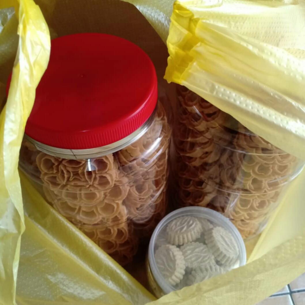 Kuih Goyang/Kuih Loyang/Kuih Rose/Sarang Tebuan, Food & Drinks ...