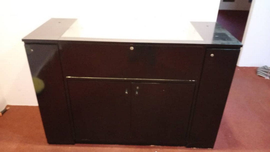Meja counter, Furniture & Home Living, Furniture, Tables & Sets on ...