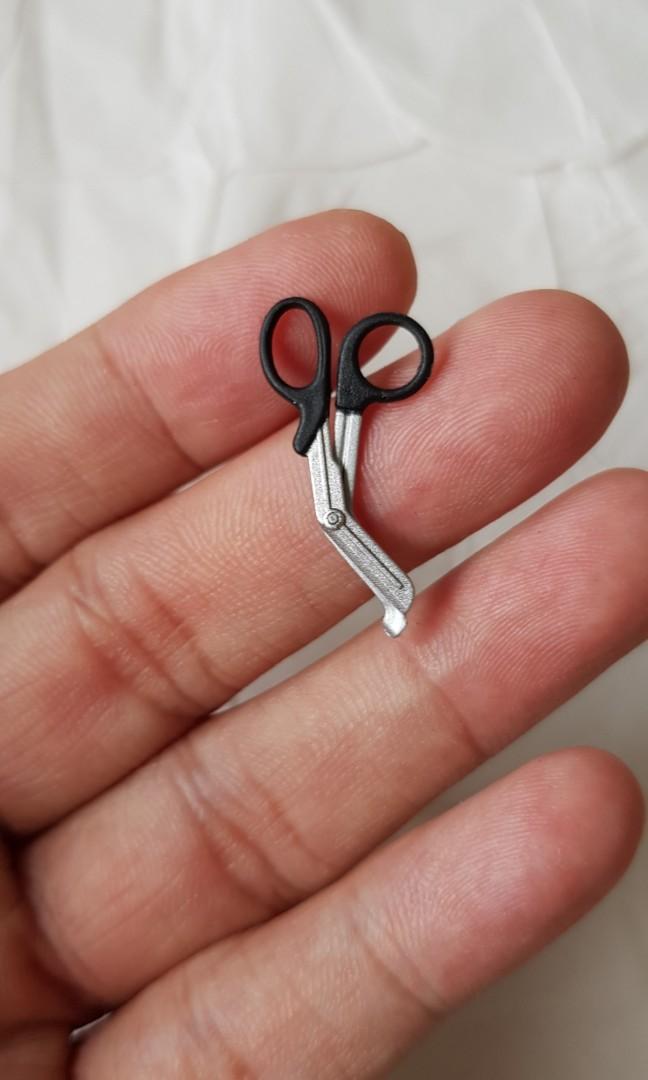 1/6 scale hot toys SDU water team diver medic scissor, Hobbies & Toys ...