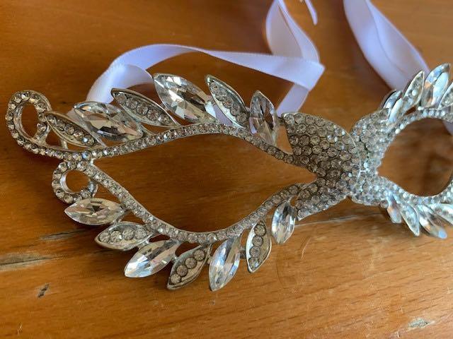 Diamond Masquerade Mask, Health & Nutrition, Face Masks & Face Shields ...