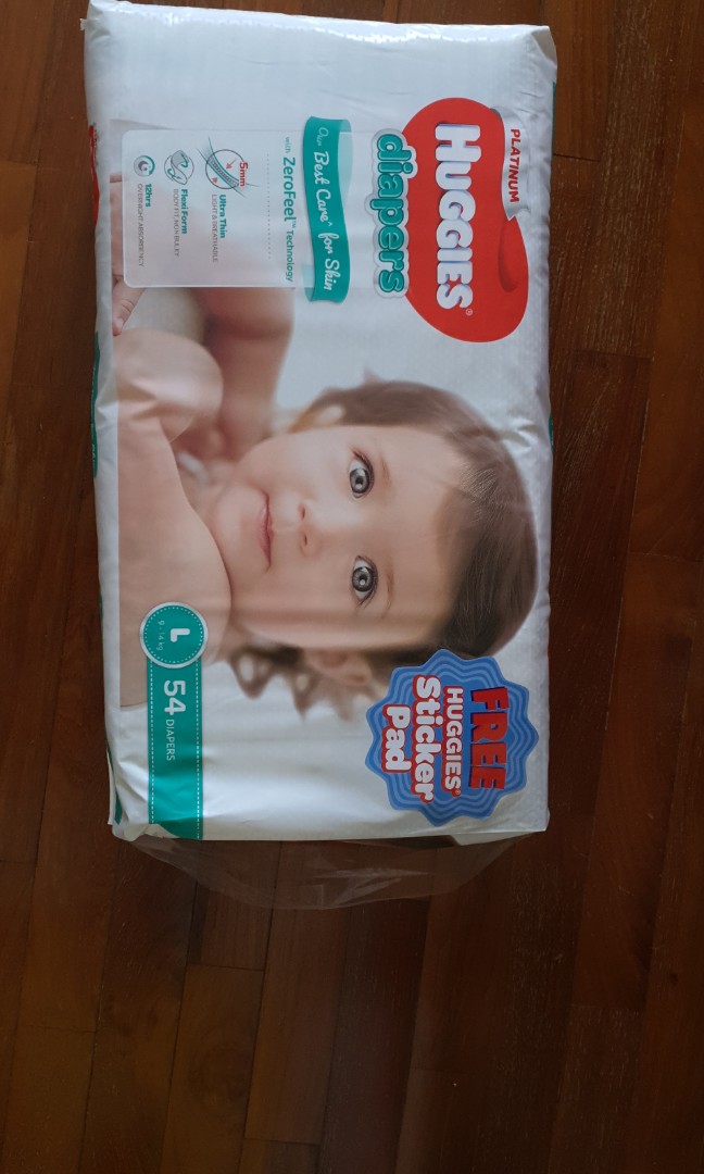 Diapers Huggies L Size ( 9-14KG), Babies & Kids, Bathing & Changing ...