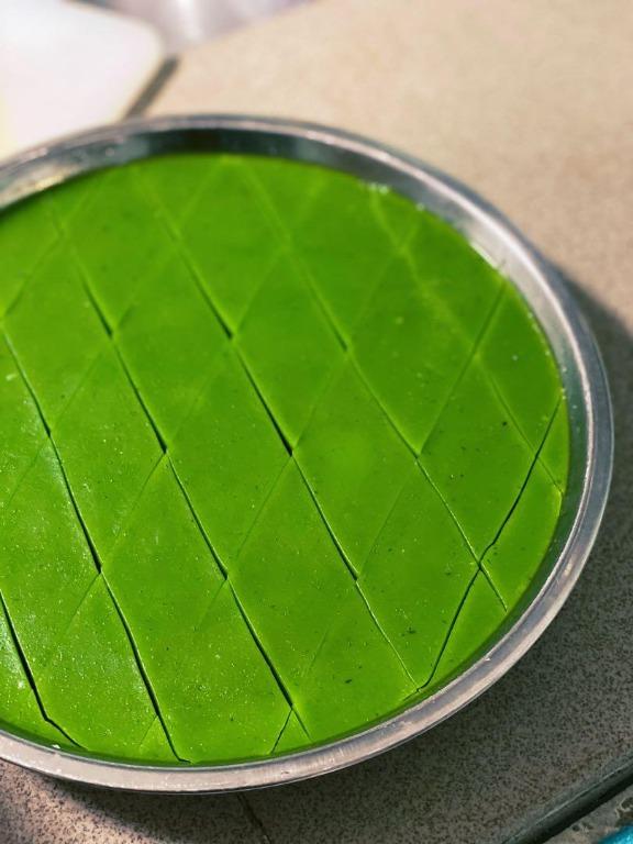 Home-made Kuih Putri Salat, Food & Drinks, Local F&Bs, Snacks ...