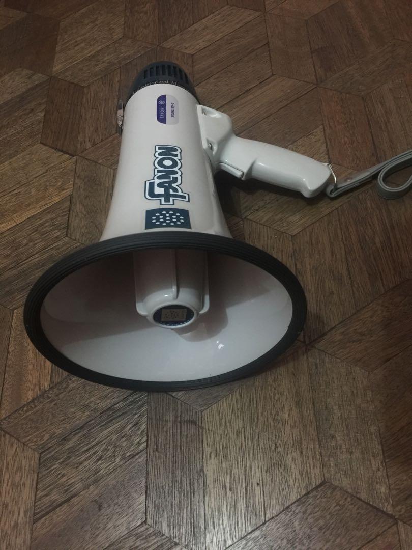 Megaphone Speaker Bullhorn, Audio, Soundbars, Speakers & Amplifiers on ...