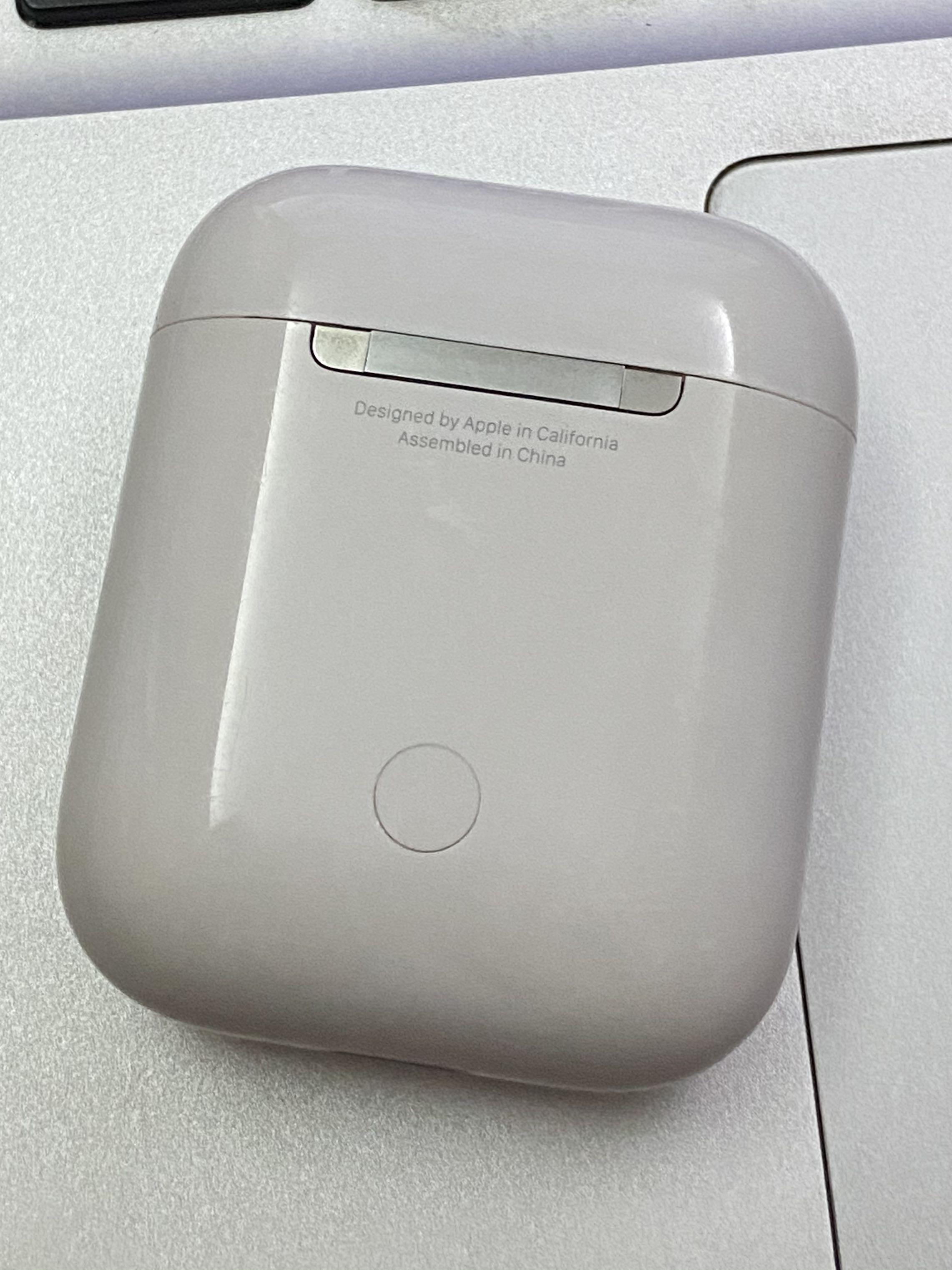 Airpods 1st Gen ORIGINAL, Audio, Earphones on Carousell
