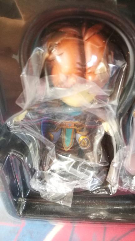 League of Legends Garen 10cm action figure, Hobbies & Toys ...