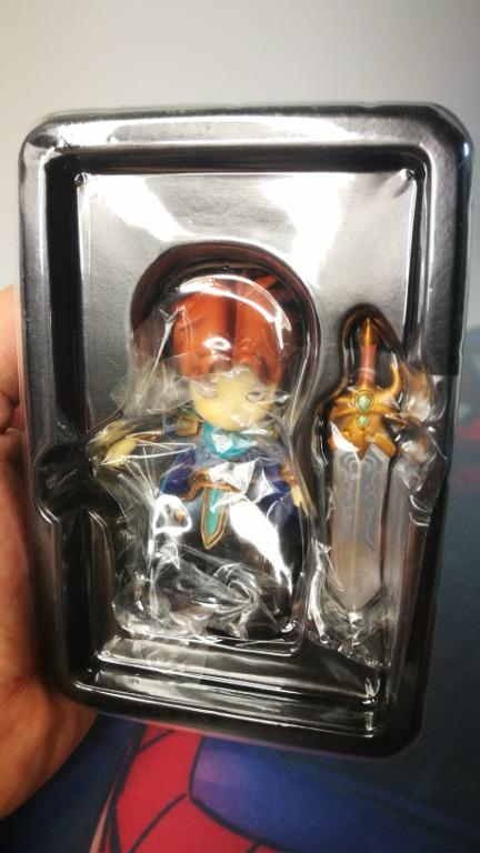 League of Legends Garen 10cm action figure, Hobbies & Toys ...