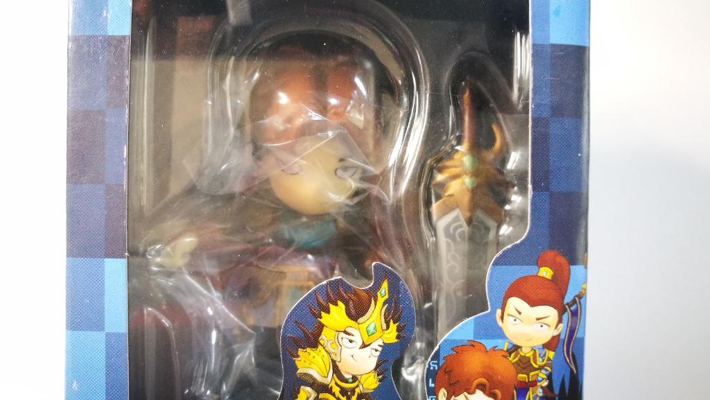 League of Legends Garen 10cm action figure, Hobbies & Toys ...