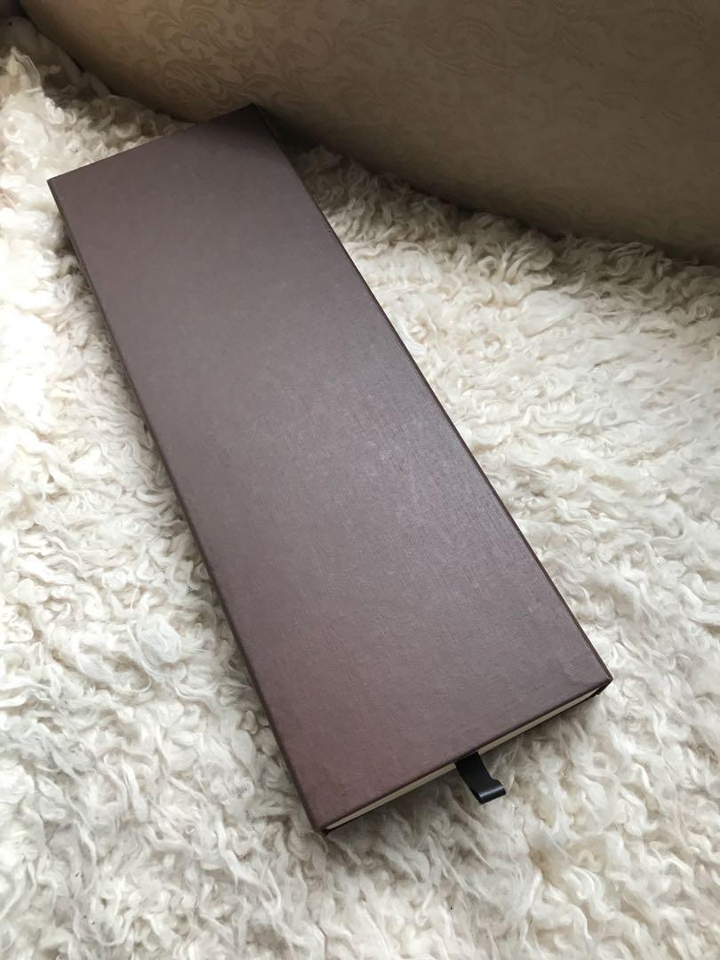 louis vuitton lv box boks scarf Book Card knowledge card paper bag ...
